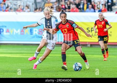 Paulina Bartz (17 ans) d'Allemagne photographiée lors d'un match de ...