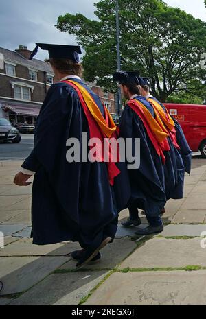 Étudiants du Liverpool Institute of Performing Arts (LIPA) avant leur ...