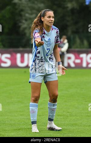 Martina Fernandez (2 ans) d'Espagne photographiée lors d'un match de ...