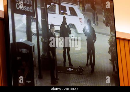 Portland, États-Unis. 02 août 2023. John Hacker, l'un des deux accusés ...