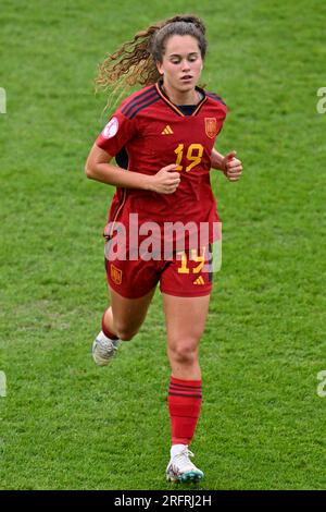 Laia Martret (19 ans) d'Espagne photographiée en train de se battre ...