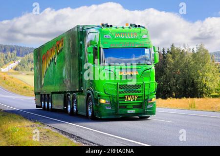 Belle Scania 660S camion semi-remorque Indiana Jones de Müller Ermensee ...