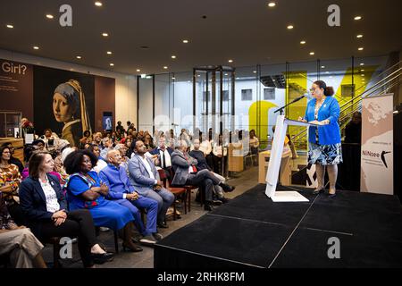 LA HAYE - Suzy Römer lors de la conférence Tula de l'Institut national ...