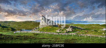 Photo de Dun Carloway Broch sur l'île de Lewis dans les Hébrides ...