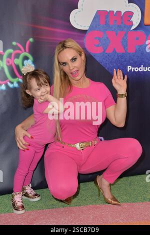 Coco Austin, Chanel Nicole Male et Ice-T assistent à la première de ...