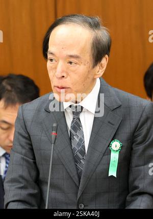 Tokyo, Japon. 12 février 2025. Kazuo Ueda, gouverneur de la Banque du Japon, répond à une ...