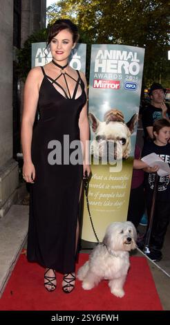 Ashleigh et Pudsey présents aux Daiy Mirror ANIMAL HERO AWARDS 2016 à ...