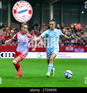 v.li. : Giulia Gwinn (FC Bayern München, FCB, 7) Natalia Padilla-Bidas (Köln, 22) im Zweikampf ...