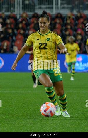 Kayla McKenna #22 en action lors de la qualification olympique pour le ...
