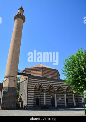 La mosquée Ali Pasha, située dans le quartier de Fatih à Istanbul, a ...