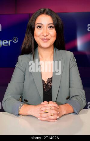Alev Dogan in der ARD-Talkshow maischberger im Studio Berlin Adlershof ...