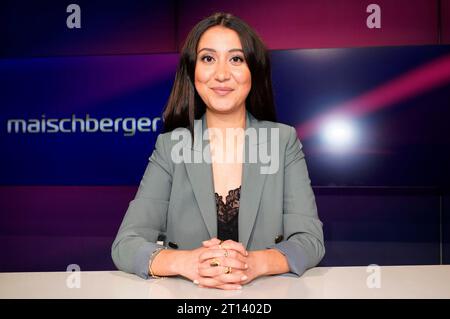 Alev Dogan in der ARD-Talkshow maischberger im Studio Berlin Adlershof ...