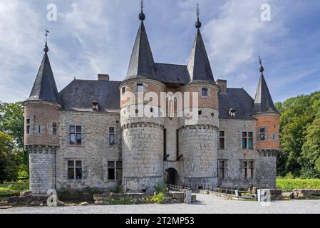 Le château médiéval de Spontin (12ème-16ème siècles) à Yvoir, Belgique ...