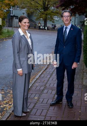 La Princesse héritière suédoise Victoria est accueillie par le ...