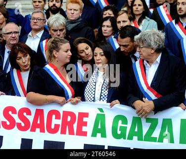 Hala Abou Hassira, ambassadrice palestinienne en France, est vue lors de la réunion de paix à ...