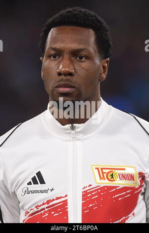 Sheraldo Becker du FC Union Berlin regarde lors du match de football du ...