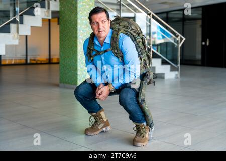 Exosquelette militaire mécanique pour aider les soldats ou les soldats ...