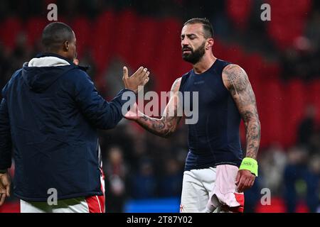 LONDRES, ANGLETERRE - 17 novembre : Steve Borg, Henry Bonello et Ryan ...