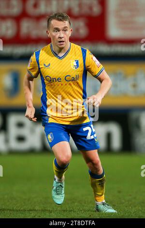 Louis Reed de Mansfield Town lors du match de Sky Bet League Two au One ...