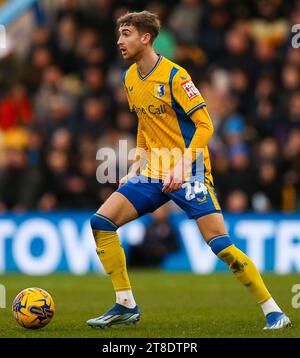 Lewis Brunt de Mansfield Town lors du match de Sky Bet League Two au ...