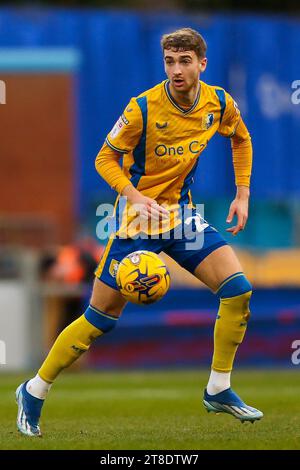 Lewis Brunt de Mansfield Town lors du match de Sky Bet League Two au ...