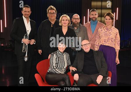 Jazzmusiker till Brönner, l-r, Komikerin Ilka Bessin, Moderatorin Susan ...