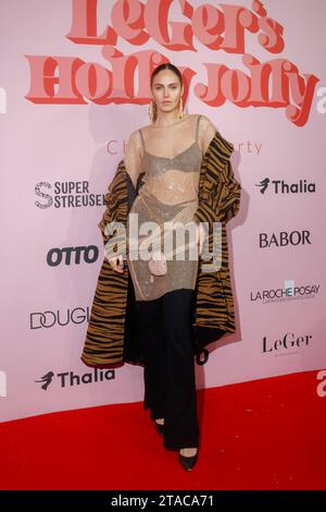 Leger - Holly Jolly Christmas Party Lena Gercke und Elena Carriere BEI ...