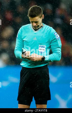 Schiedsrichter Daniel Siebert . Sport : Fussball : 1. Bundesliga : saison 23/24, VFB Stuttgart ...