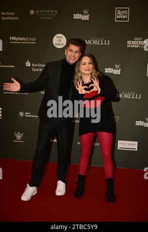 Maximilian Seitz und Regina Halmich BEI der Strassenfeger Charity ...