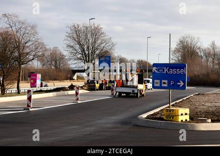 70 neue LKW-Parkplätze an der A44 - Freigabe für den ausgebauten Rastplatz am Haarstrang-Süd BEI ...