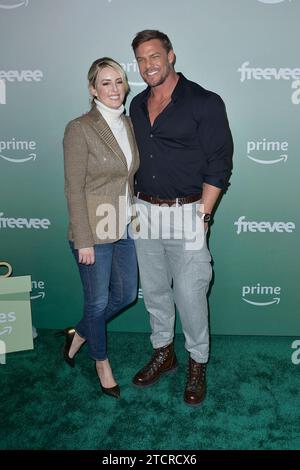 Alan Ritchson mit Ehefrau Catherine Ritchson BEI der Amazon Freevee und ...