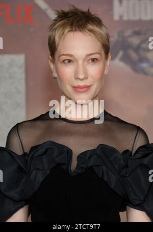 HOLLYWOOD, CA - DÉCEMBRE 13 : Rhian Rees à LA première de NETFLIX Rebel ...