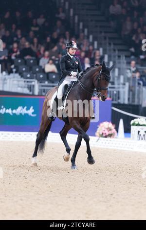 Caroline Chew de Singapour avec Blue hors Zatchmo lors de la coupe du ...