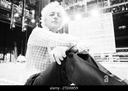 Dir. Stopera, Wim Sinnige, Management, 13-08-1986, Whizgle News from ...