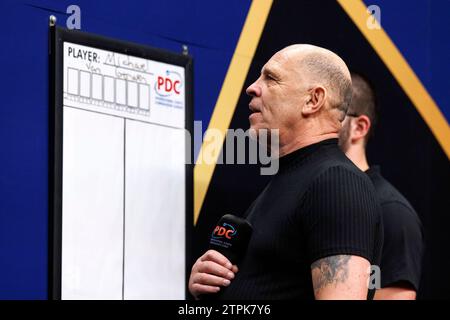 Darts Caller Russ Bray / The Voice BEI der World Darts Gala 2023 in der ...