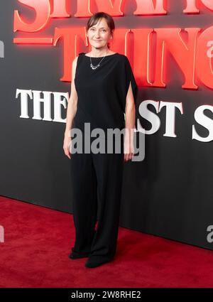 Miriam Buether assiste à la première mondiale « Stranger Things : The ...