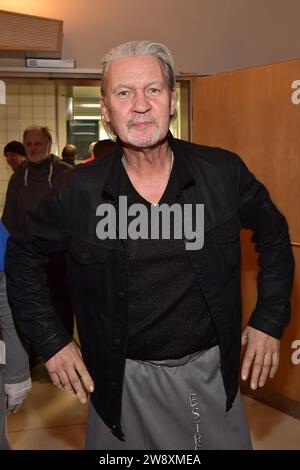 29. Weihnachtsfest für Obdachlose Jonny Logan mit Karsten Speck 29 ...