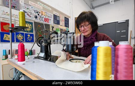 PRODUCTION - 13 décembre 2023, Saxe-Anhalt, Halle (Saale) : dans l ...