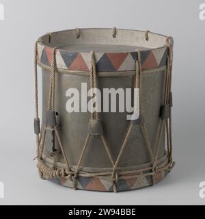 Tambour, 1800 - avant 1865 instrument de musique. instrument à ...