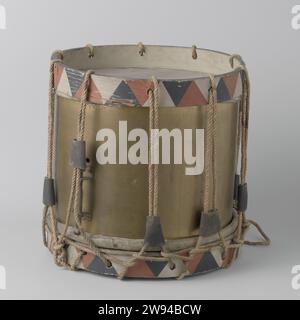 Tambour, 1800 - avant 1865 instrument de musique. instrument à ...