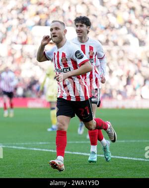 Alex Pritchard de Sunderland célèbre avoir marqué le premier but de ...