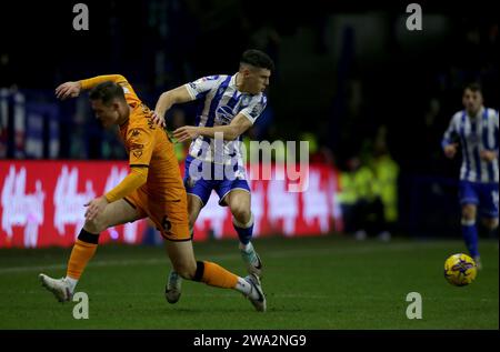 Bailey-Tye Cadamarteri de Sheffield Wednesday (au centre) célèbre avoir ...