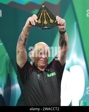Russ Bray est intronisé au PDC Darts Hall of Fame avant la finale du ...