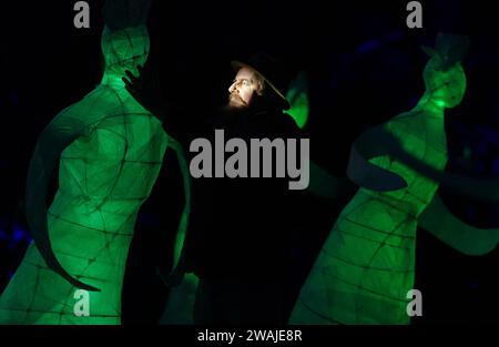 Tom Meskell, Community engagement Artist, avec son exposition « SILVA ...