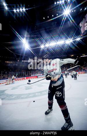 COLOGNE, ALLEMAGNE - 2 JANVIER 2024 : Alexandre Grenier, match de ...