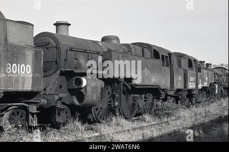 1975, anciennes locomotives à vapeur historiques à la ferraille Woodham ...