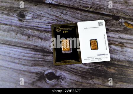 Le Caire, Egypte, janvier 2 2024 : SAM, BTC, Swiss Gold, Gold Era 24 ...