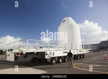 CAP CANAVERAL, Floride. – Une maquette d'essai grandeur nature du ...