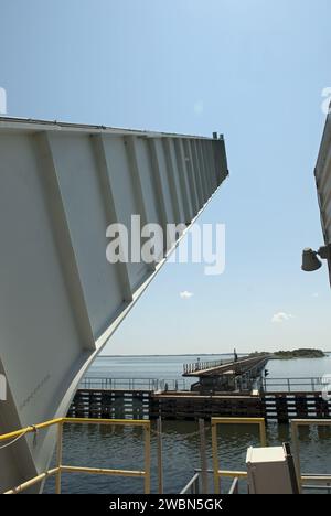 CAP CANAVERAL, Floride. - Le train de la NASA Railroad transporte les ...