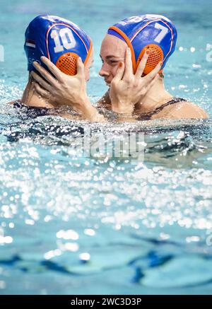 EINDHOVEN - Lieke Rogge des pays-Bas et Marit van der Weijden des pays ...